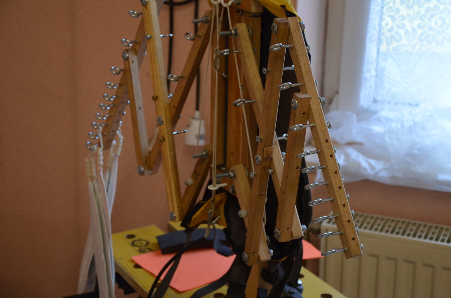 Tutorial : Crafting articulated wings – Black Owl Studio